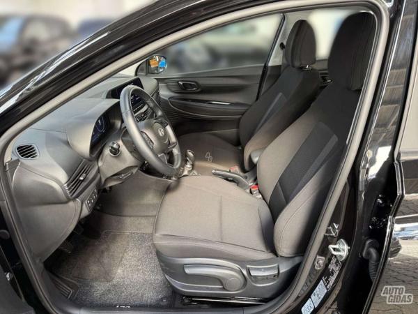 Melns Hyundai i20 2024 Kauņa, ar dzinēja tilpumu 1.00 L un nobraukumu 13 tūkst. km par 22390 €, foto 7 vietnē AUTOMOTO.COM.LV
