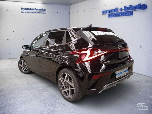 Black Hyundai i20 2025 in Kaunas, with an engine capacity of 1.00 L and mileage of 14 thousand km for 23420 €, photo 4 on AUTOMOTO.COM.LV