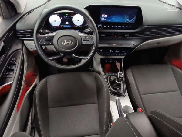 Black Hyundai i20 2025 in Kaunas, with an engine capacity of 1.00 L and mileage of 14 thousand km for 23420 €, photo 8 on AUTOMOTO.COM.LV