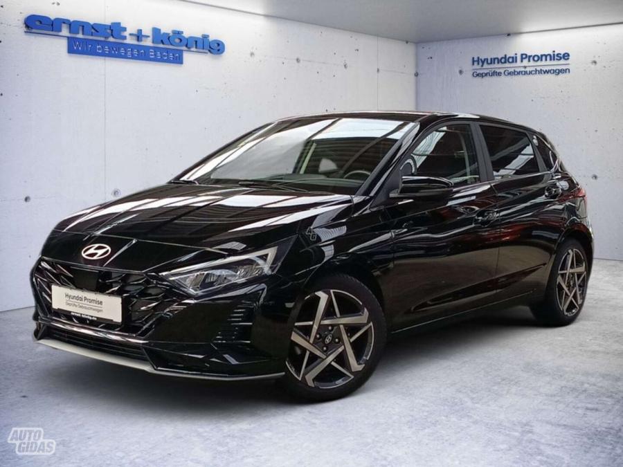 Black Hyundai i20 2025 in Kaunas, with an engine capacity of 1.00 L and mileage of 15 thousand km for 22905 €, photo 1 on AUTOMOTO.COM.LV