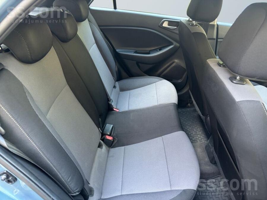 Zils Hyundai i20 2019 Rīga, ar dzinēja tilpumu 1.00 L un nobraukumu 87 tūkst. km par 10291 €, foto 14 vietnē AUTOMOTO.COM.LV