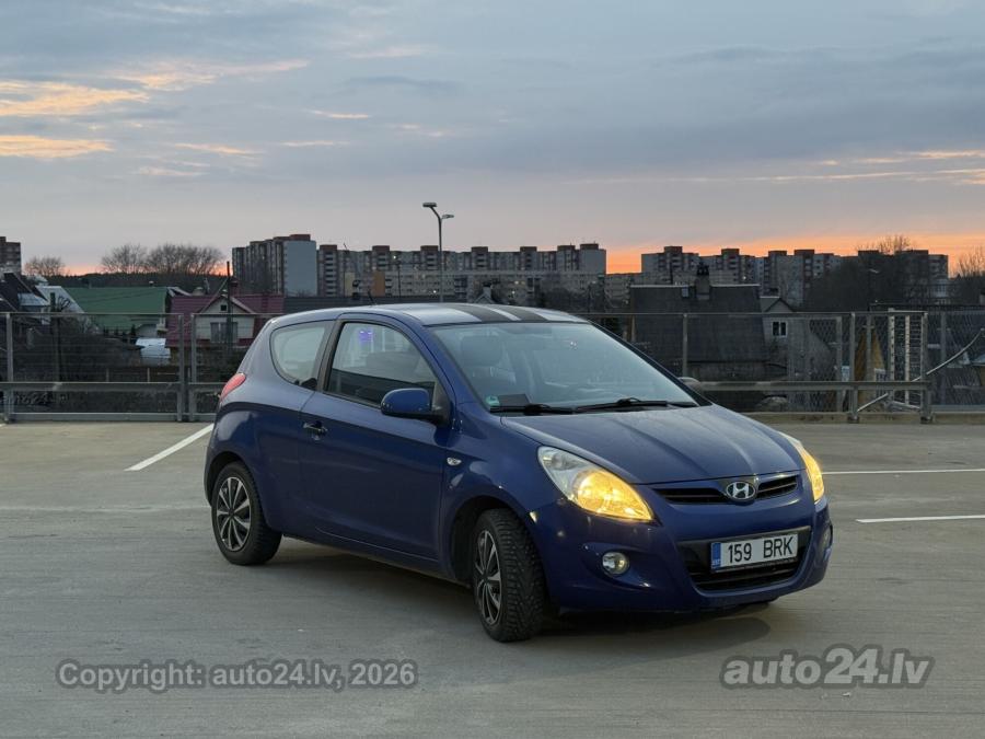 Zils Hyundai i20 2009 Tallina, ar dzinēja tilpumu 1.40 L un nobraukumu 193 tūkst. km par 1500 €, foto 1 vietnē AUTOMOTO.COM.LV