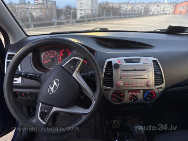 Zils Hyundai i20 2009 Tallina, ar dzinēja tilpumu 1.40 L un nobraukumu 193 tūkst. km par 1500 €, foto 7 vietnē AUTOMOTO.COM.LV