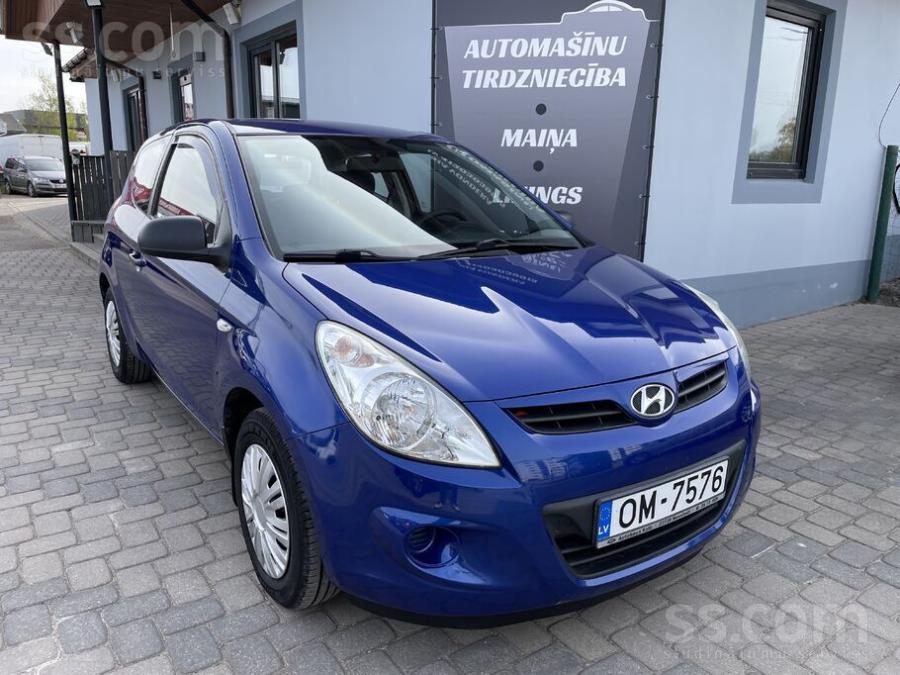 Blue Hyundai i20 2010 in Talsi, with an engine capacity of 1.20 L and mileage of 194 thousand km for 2450 €, photo 1 on AUTOMOTO.COM.LV