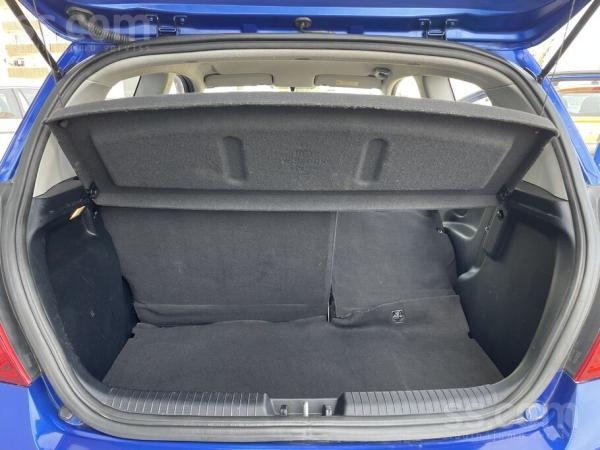 Blue Hyundai i20 2010 in Talsi, with an engine capacity of 1.20 L and mileage of 194 thousand km for 2450 €, photo 5 on AUTOMOTO.COM.LV