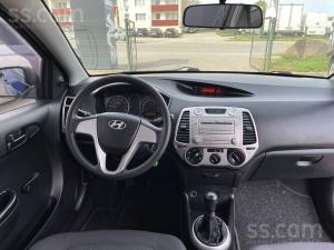 Blue Hyundai i20 2010 in Talsi, with an engine capacity of 1.20 L and mileage of 194 thousand km for 2450 €, photo 8 on AUTOMOTO.COM.LV