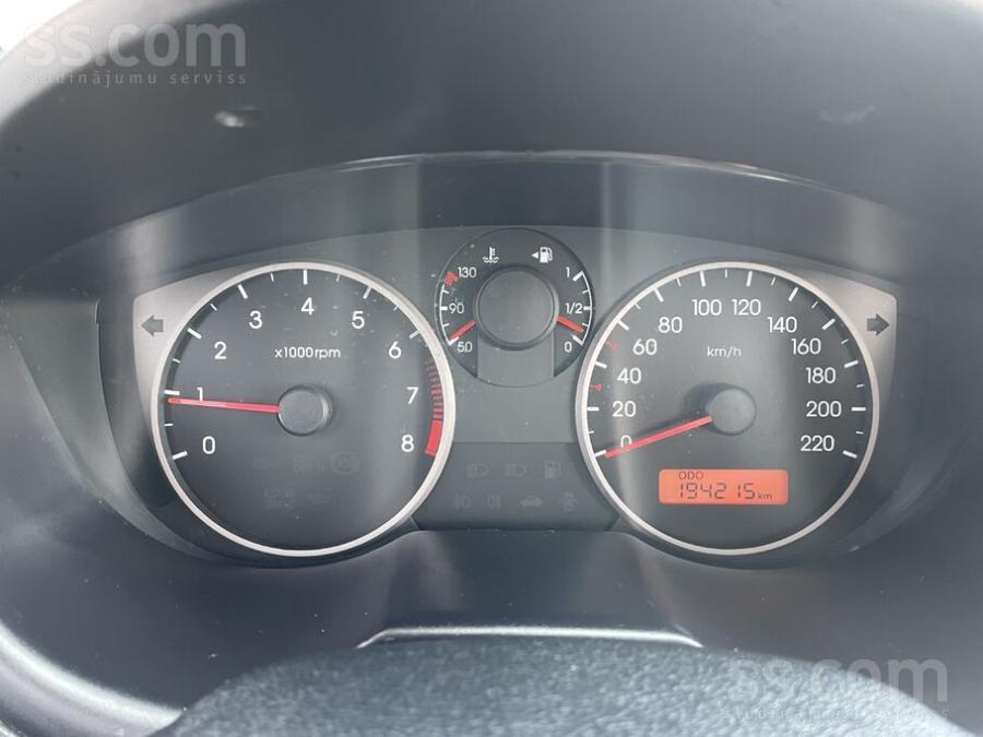 Blue Hyundai i20 2010 in Talsi, with an engine capacity of 1.20 L and mileage of 194 thousand km for 2450 €, photo 13 on AUTOMOTO.COM.LV