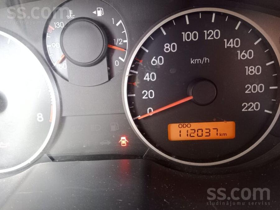 Zils Hyundai i20 2010 Daugavpils, ar dzinēja tilpumu 1.40 L un nobraukumu 113 tūkst. km par 2100 €, foto 4 vietnē AUTOMOTO.COM.LV