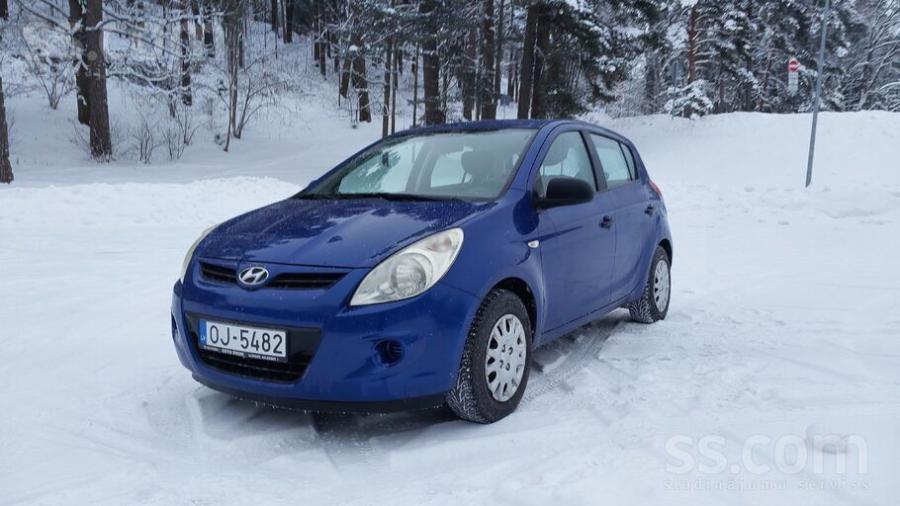 Blue Hyundai i20 2011 in Aluksne, with an engine capacity of 1.20 L and mileage of 0 thousand km for 2750 €, photo 1 on AUTOMOTO.COM.LV