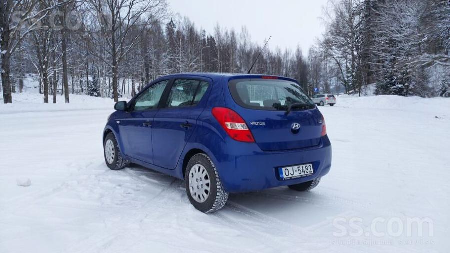 Blue Hyundai i20 2011 in Aluksne, with an engine capacity of 1.20 L and mileage of 0 thousand km for 2750 €, photo 6 on AUTOMOTO.COM.LV