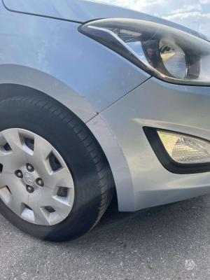 Blue Hyundai i20 2012 in Kaunas, with an engine capacity of 1.25 L and mileage of 278 thousand km for 1999 €, photo 6 on AUTOMOTO.COM.LV