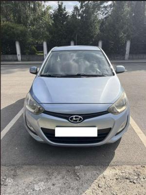 Blue Hyundai i20 2012 in Kaunas, with an engine capacity of 1.25 L and mileage of 278 thousand km for 1999 €, photo 13 on AUTOMOTO.COM.LV