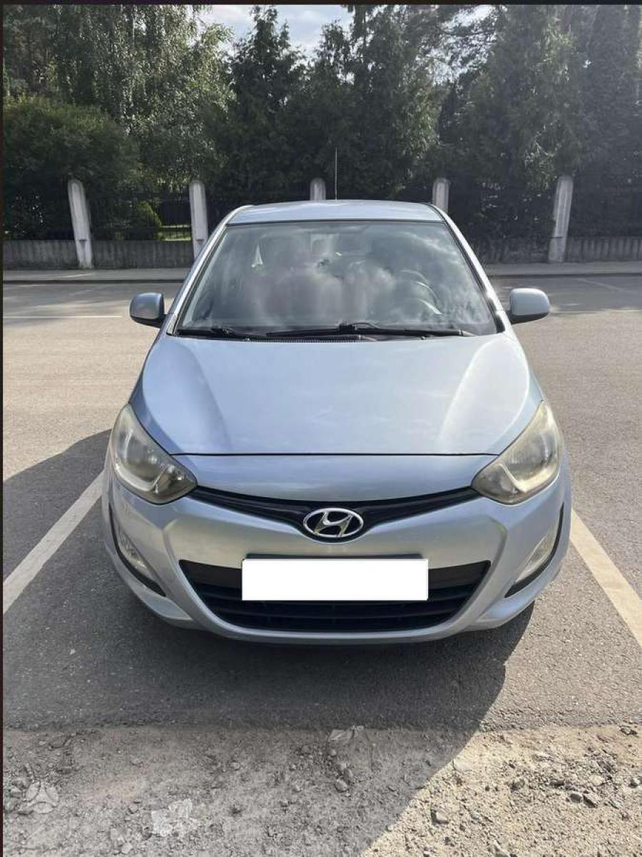 Blue Hyundai i20 2012 in Kaunas, with an engine capacity of 1.25 L and mileage of 278 thousand km for 1999 €, photo 13 on AUTOMOTO.COM.LV