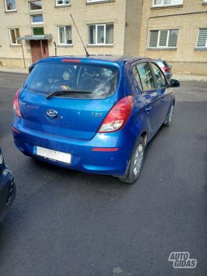 Blue Hyundai i20 2013 in Vilnius, with an engine capacity of 1.40 L and mileage of 123 thousand km for 3700 €, photo 4 on AUTOMOTO.COM.LV