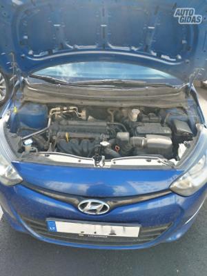 Blue Hyundai i20 2013 in Vilnius, with an engine capacity of 1.40 L and mileage of 123 thousand km for 3700 €, photo 10 on AUTOMOTO.COM.LV