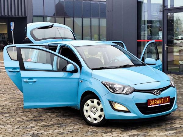 Zils Hyundai i20 2015 Šauļi, ar dzinēja tilpumu 1.40 L un nobraukumu 215 tūkst. km par 3650 €, foto 11 vietnē AUTOMOTO.COM.LV