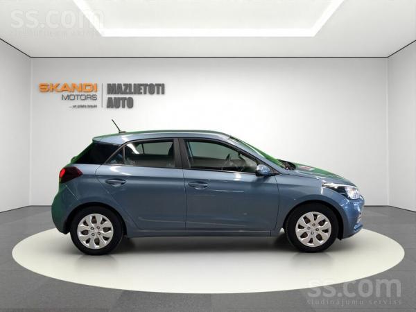 Hyundai i20 2019 Rīga vietnē Zils Hyundai i20 2019 Rīga, ar dzinēja tilpumu 1.00 L un nobraukumu 44 tūkst. km par 9990 €, foto 8 vietnē AUTOMOTO.COM.LV