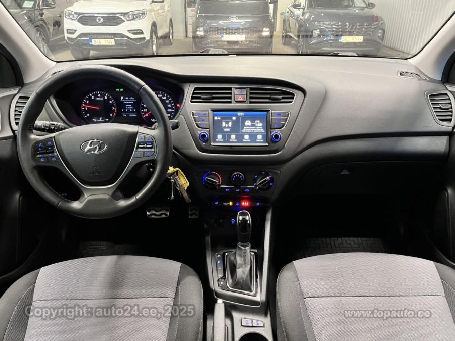 Blue Hyundai i20 2020 in Tallinn, with an engine capacity of 1.00 L and mileage of 128 thousand km for 8500 €, photo 9 on AUTOMOTO.COM.LV