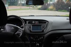 Zils Hyundai i20 2020 Tallina, ar dzinēja tilpumu 1.00 L un nobraukumu 51 tūkst. km par 11850 €, foto 6 vietnē AUTOMOTO.COM.LV
