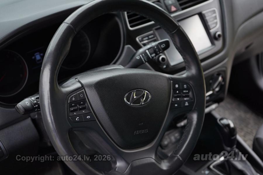 Zils Hyundai i20 2020 Tallina, ar dzinēja tilpumu 1.00 L un nobraukumu 51 tūkst. km par 11850 €, foto 9 vietnē AUTOMOTO.COM.LV