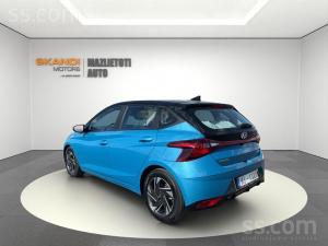 Blue Hyundai i20 2021 in Riga, with an engine capacity of 1.00 L and mileage of 62 thousand km for 12790 €, photo 5 on AUTOMOTO.COM.LV