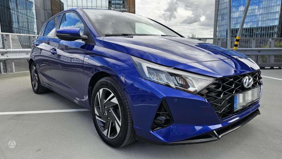 Blue Hyundai i20 2021 in Vilnius, with an engine capacity of 1.00 L and mileage of 62 thousand km for 14900 €, photo 6 on AUTOMOTO.COM.LV