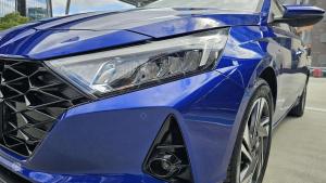 Blue Hyundai i20 2021 in Vilnius, with an engine capacity of 1.00 L and mileage of 62 thousand km for 14900 €, photo 32 on AUTOMOTO.COM.LV