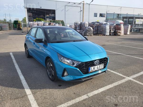 Blue Hyundai i20 2022 in Riga, with an engine capacity of 1.00 L and mileage of 47 thousand km for 13200 €, photo 1 on AUTOMOTO.COM.LV