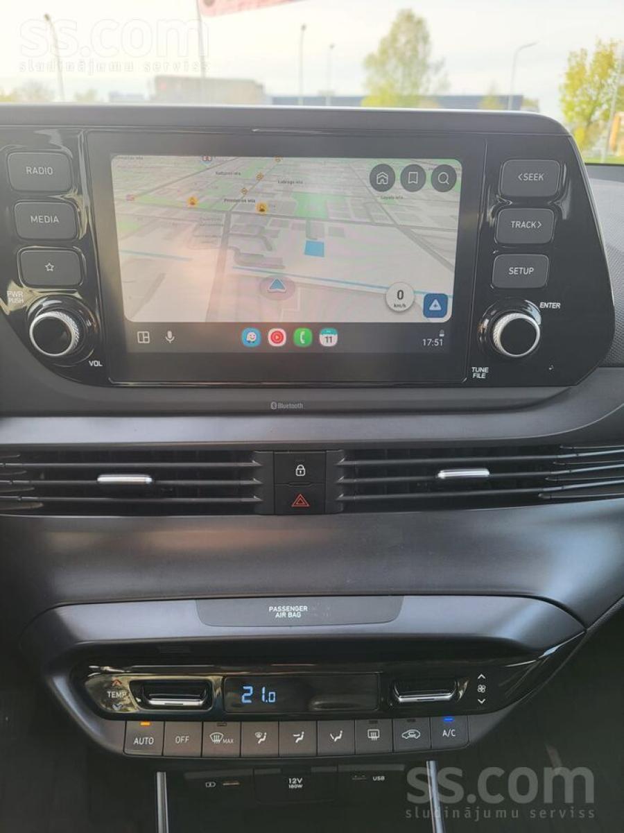 Zils Hyundai i20 2022 Rīga, ar dzinēja tilpumu 1.00 L un nobraukumu 47 tūkst. km par 13200 €, foto 8 vietnē AUTOMOTO.COM.LV