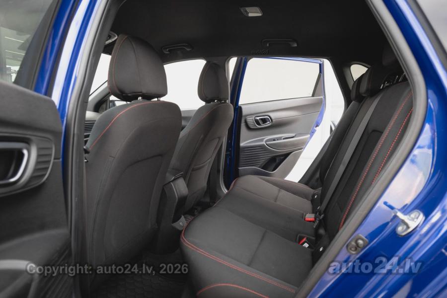 Zils Hyundai i20 2022 Tartu, ar dzinēja tilpumu 1.00 L un nobraukumu 57 tūkst. km par 15900 €, foto 14 vietnē AUTOMOTO.COM.LV