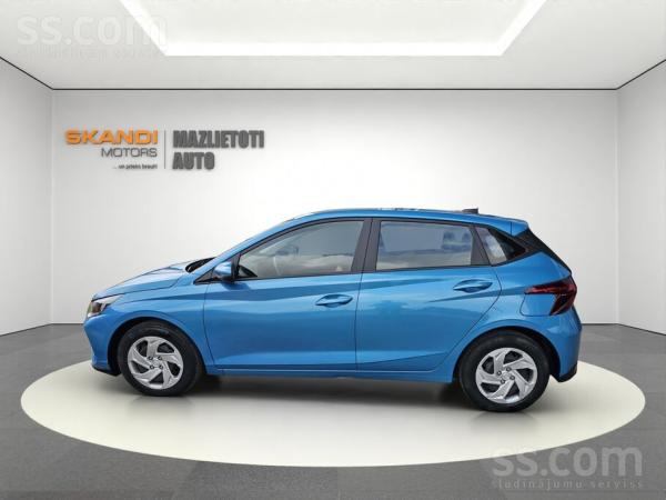 Zils Hyundai i20 2023 Liepāja, ar dzinēja tilpumu 1.00 L un nobraukumu 52 tūkst. km par 13680 €, foto 3 vietnē AUTOMOTO.COM.LV