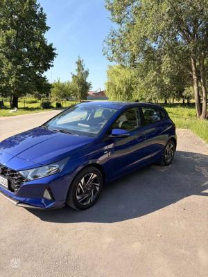 Zils Hyundai i20 2023 Marijampole, ar dzinēja tilpumu 1.00 L un nobraukumu 63 tūkst. km par 10500 €, foto 3 vietnē AUTOMOTO.COM.LV