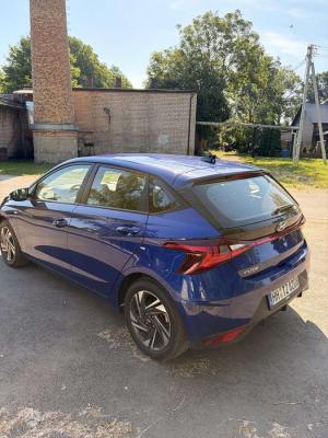 Zils Hyundai i20 2023 Marijampole, ar dzinēja tilpumu 1.00 L un nobraukumu 63 tūkst. km par 10500 €, foto 4 vietnē AUTOMOTO.COM.LV