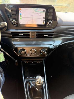 Zils Hyundai i20 2023 Marijampole, ar dzinēja tilpumu 1.00 L un nobraukumu 63 tūkst. km par 10500 €, foto 14 vietnē AUTOMOTO.COM.LV