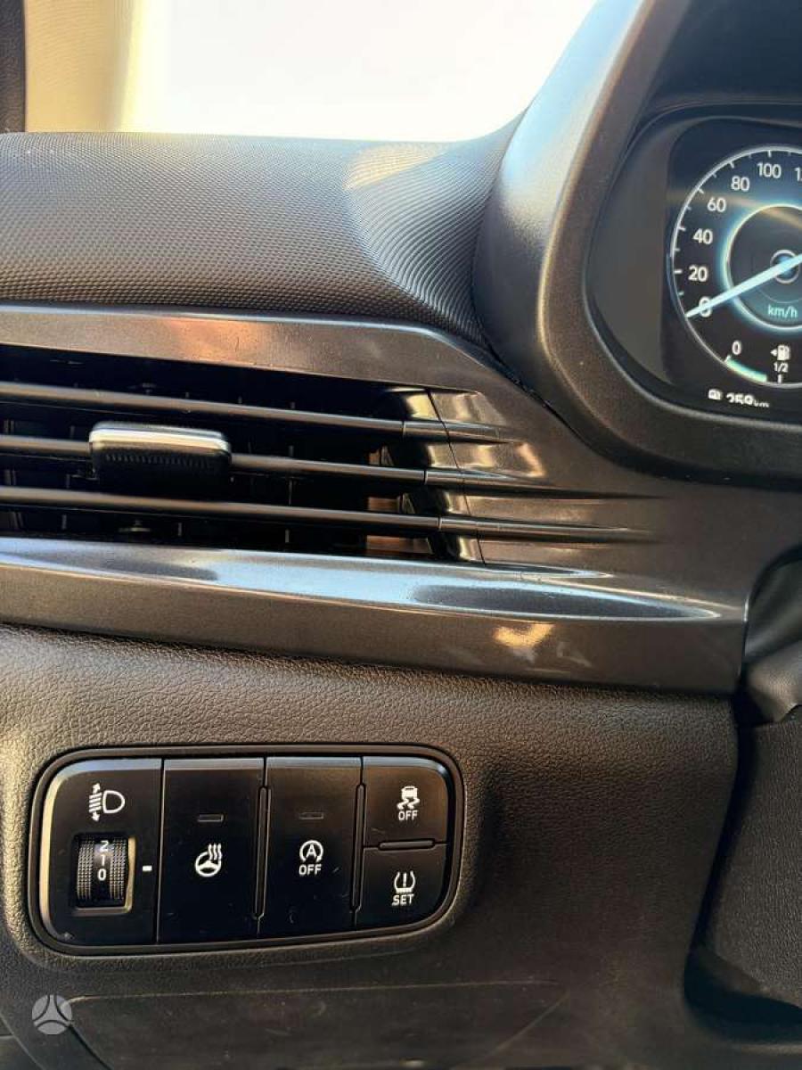 Zils Hyundai i20 2023 Marijampole, ar dzinēja tilpumu 1.00 L un nobraukumu 63 tūkst. km par 10500 €, foto 15 vietnē AUTOMOTO.COM.LV
