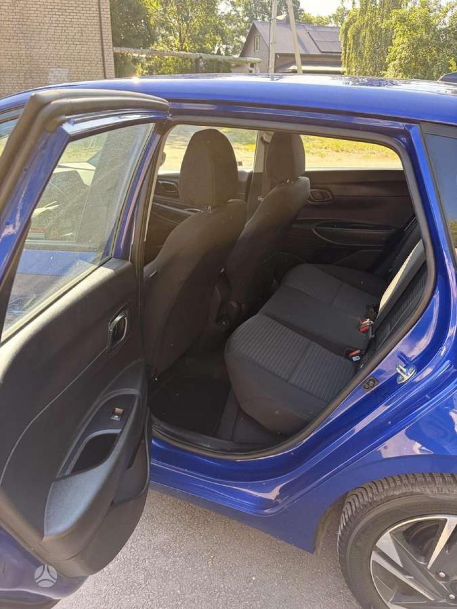 Zils Hyundai i20 2023 Marijampole, ar dzinēja tilpumu 1.00 L un nobraukumu 63 tūkst. km par 10500 €, foto 16 vietnē AUTOMOTO.COM.LV