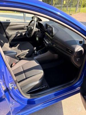 Zils Hyundai i20 2023 Marijampole, ar dzinēja tilpumu 1.00 L un nobraukumu 63 tūkst. km par 10500 €, foto 17 vietnē AUTOMOTO.COM.LV