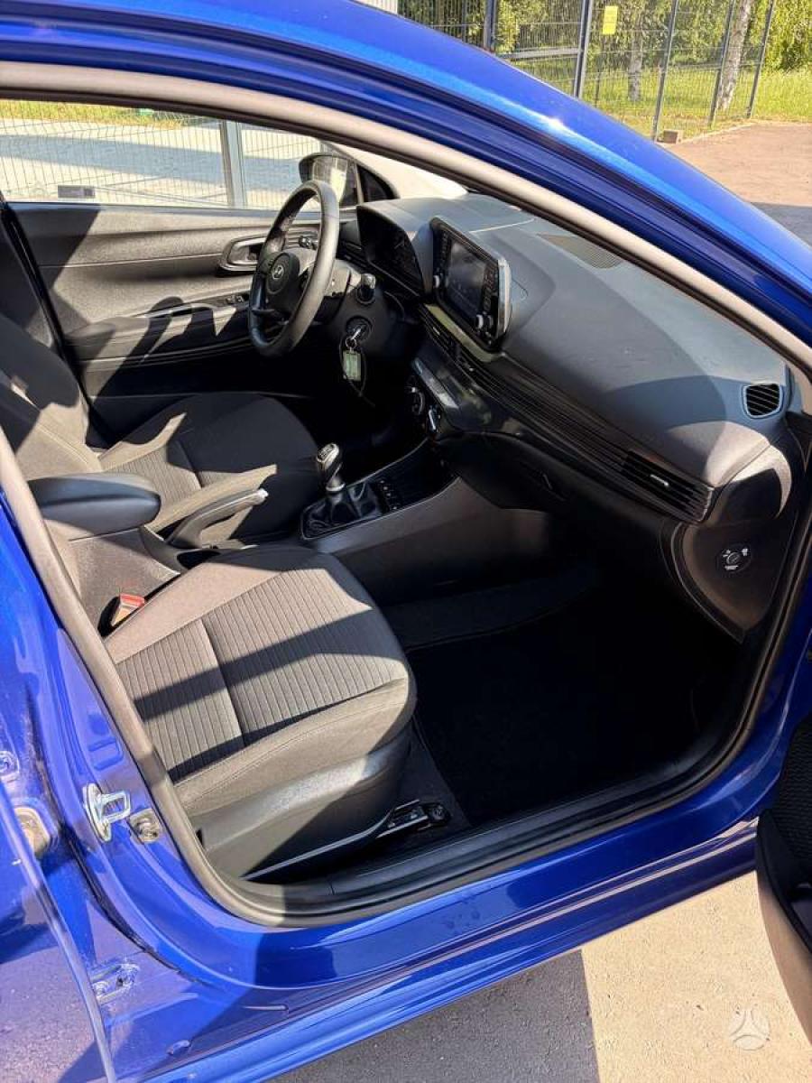 Zils Hyundai i20 2023 Marijampole, ar dzinēja tilpumu 1.00 L un nobraukumu 63 tūkst. km par 10500 €, foto 17 vietnē AUTOMOTO.COM.LV