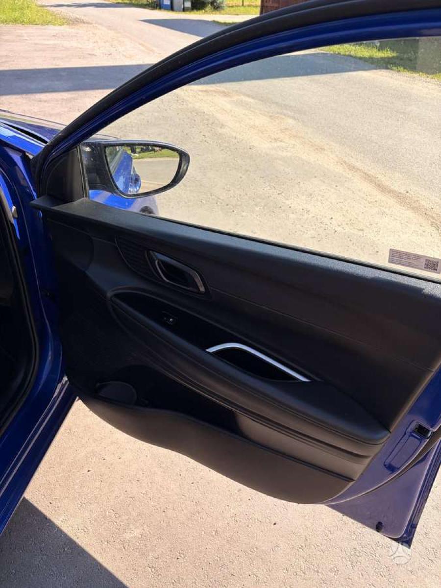Zils Hyundai i20 2023 Marijampole, ar dzinēja tilpumu 1.00 L un nobraukumu 63 tūkst. km par 10500 €, foto 18 vietnē AUTOMOTO.COM.LV