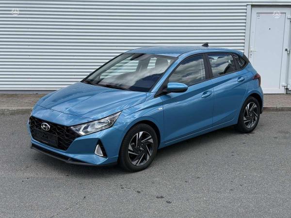 Blue Hyundai i20 2023 in Vilnius, with an engine capacity of 1.00 L and mileage of 57 thousand km for 15950 €, photo 1 on AUTOMOTO.COM.LV
