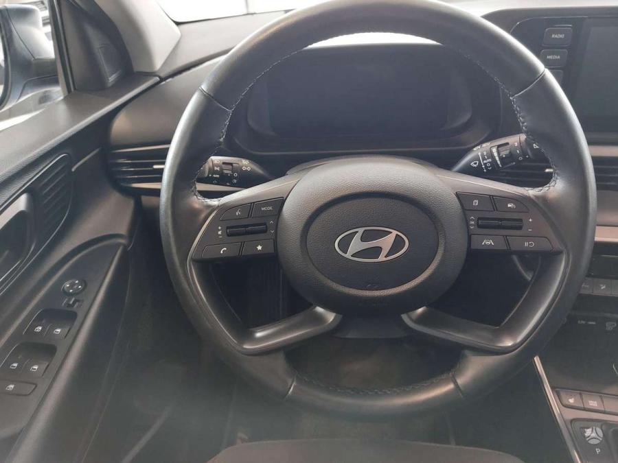 Zils Hyundai i20 2024 Kauņa, ar dzinēja tilpumu 1.00 L un nobraukumu 28 tūkst. km par 17180 €, foto 7 vietnē AUTOMOTO.COM.LV