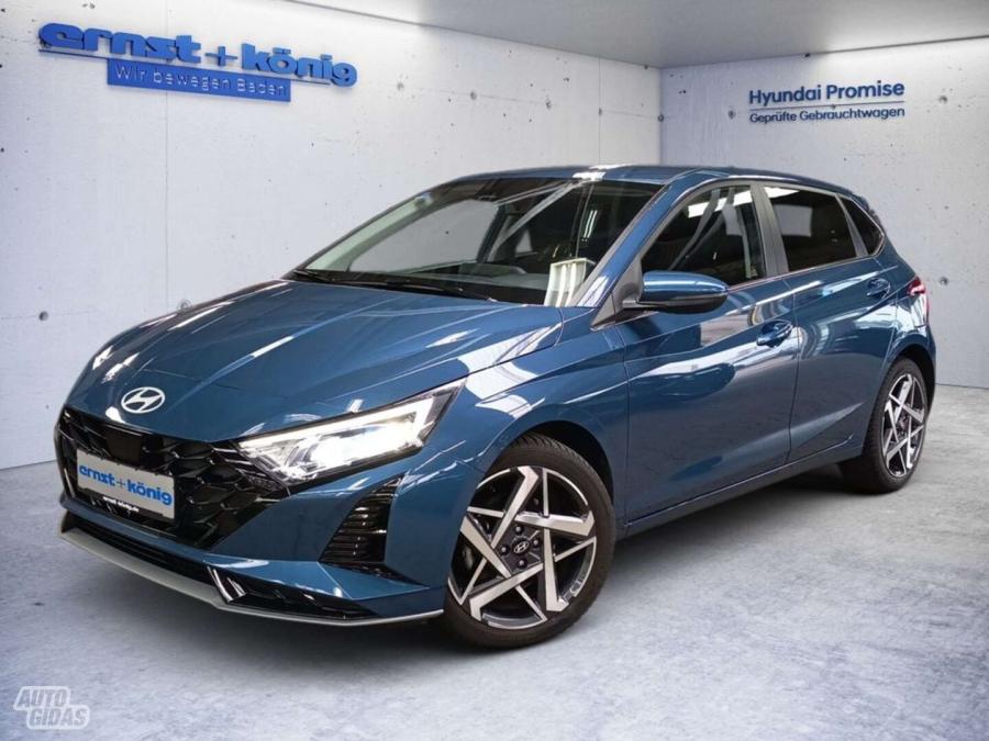 Blue Hyundai i20 2025 in Kaunas, with an engine capacity of 1.00 L and mileage of 17 thousand km for 23420 €, photo 1 on AUTOMOTO.COM.LV
