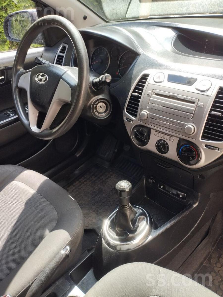 Brūns Hyundai i20 2012 Kuldīga, ar dzinēja tilpumu 1.20 L un nobraukumu 250 tūkst. km par 2500 €, foto 5 vietnē AUTOMOTO.COM.LV