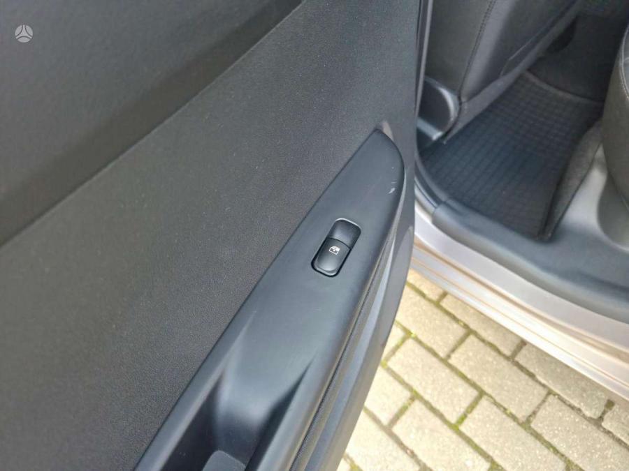 Brown Hyundai i20 2013 in Vilnius, with an engine capacity of 1.40 L and mileage of 72 thousand km for 4500 €, photo 22 on AUTOMOTO.COM.LV