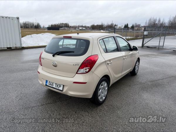 Brown Hyundai i20 2014 in Tallinn, with an engine capacity of 1.40 L and mileage of 94 thousand km for 4500 €, photo 3 on AUTOMOTO.COM.LV