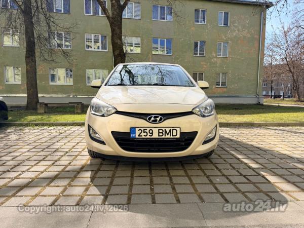 Brown Hyundai i20 2014 in Tallinn, with an engine capacity of 1.20 L and mileage of 70 thousand km for 4000 €, photo 2 on AUTOMOTO.COM.LV