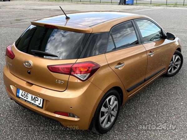 Brown Hyundai i20 2015 in Tartu, with an engine capacity of 1.40 L and mileage of 87 thousand km for 7999 €, photo 4 on AUTOMOTO.COM.LV