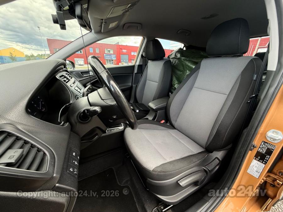 Brown Hyundai i20 2015 in Tartu, with an engine capacity of 1.40 L and mileage of 87 thousand km for 7999 €, photo 14 on AUTOMOTO.COM.LV