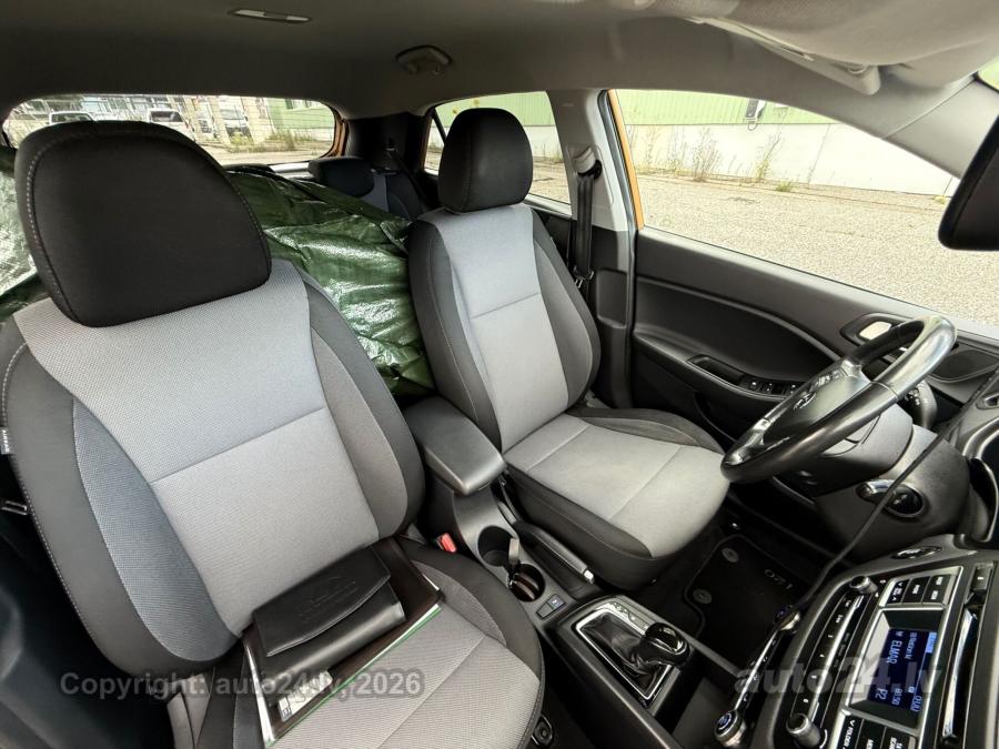 Brown Hyundai i20 2015 in Tartu, with an engine capacity of 1.40 L and mileage of 87 thousand km for 7999 €, photo 16 on AUTOMOTO.COM.LV