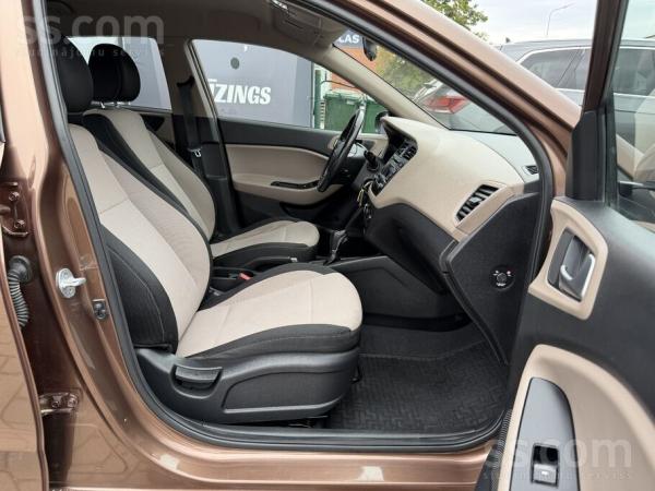 Brown Hyundai i20 2015 in Talsi, with an engine capacity of 1.40 L and mileage of 246 thousand km for 6450 €, photo 10 on AUTOMOTO.COM.LV